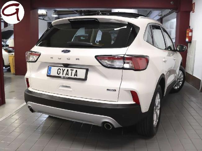 Imagen de Ford Kuga 2.5 Duratec Phev Titanium 4x2 (2996077) - Gyata Imagen de Ford Kuga 2.5 Duratec Phev Titanium 4x2 (2996077) - Gyata